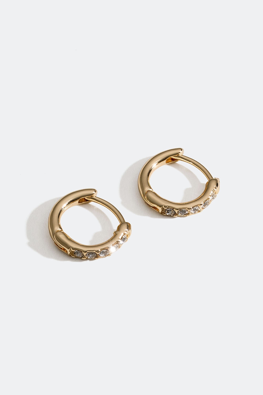 Køb Klassiske Guldfarvede Mini Hoops Med Glassten På Glitterdk